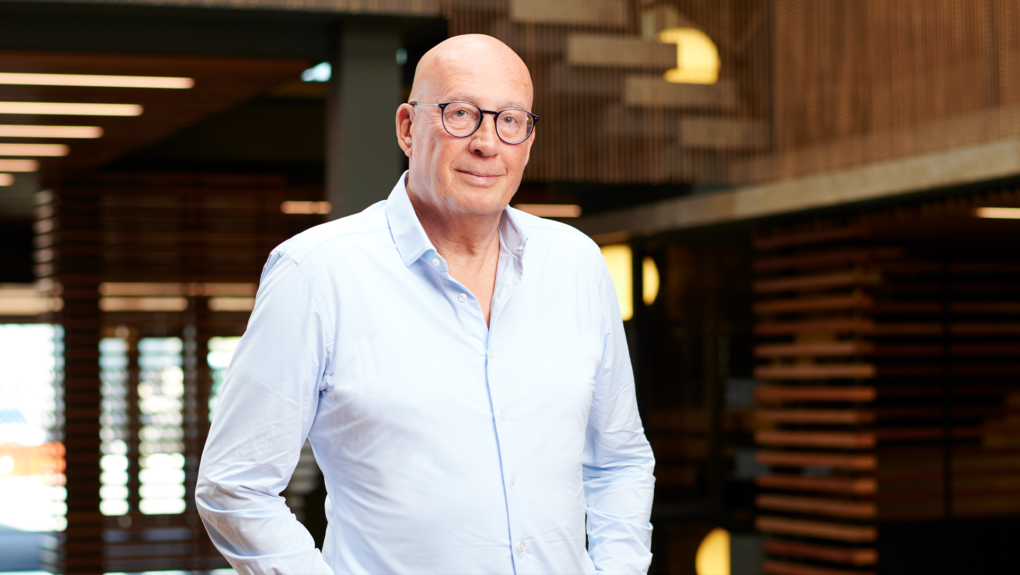 Daniel Dekker - Omroep MAX