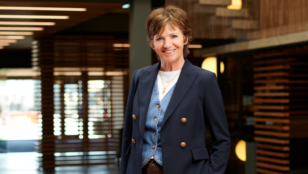 Martine van Os - Omroep MAX